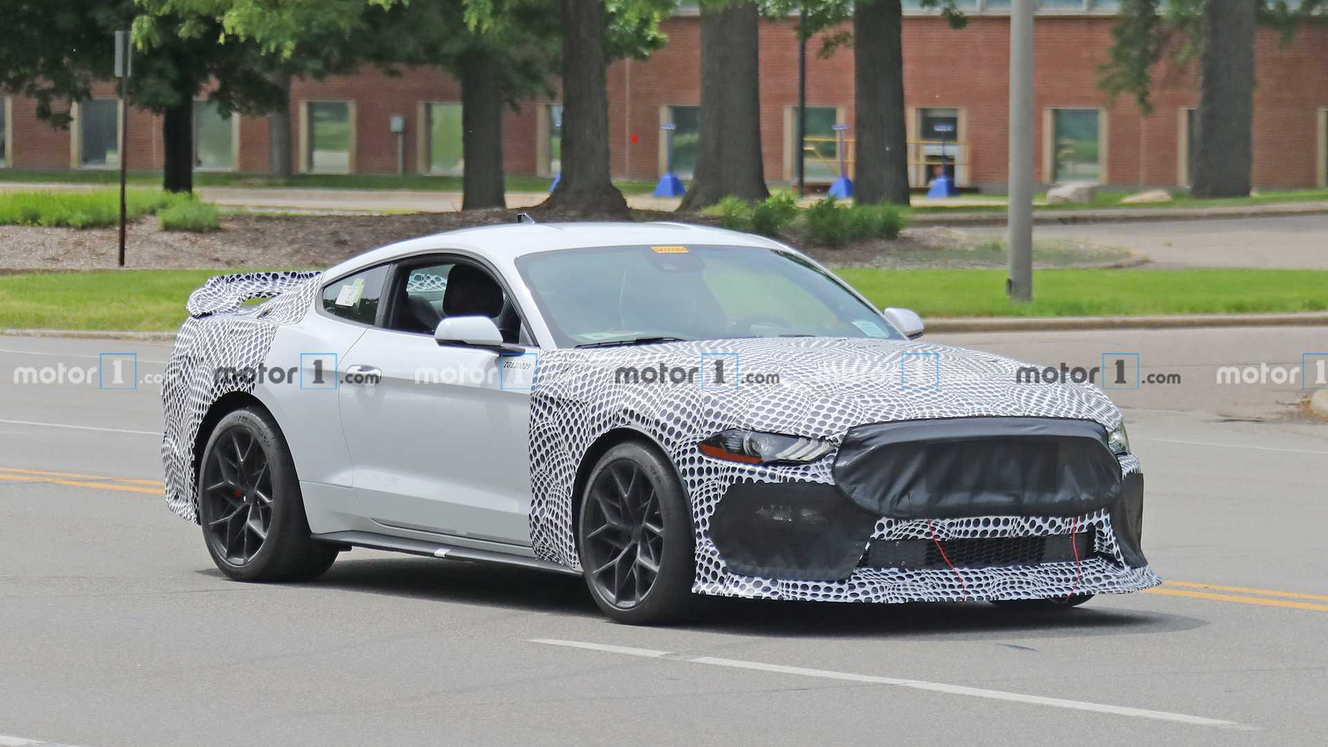 El Ford Mustang Mach 1 2020 tiene una potencia de alrededor de 530 hp ...