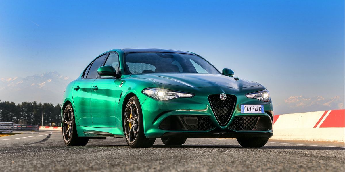 2021 Alfa Romeo Giulia Quadrifoglio descripción general, precios y ...