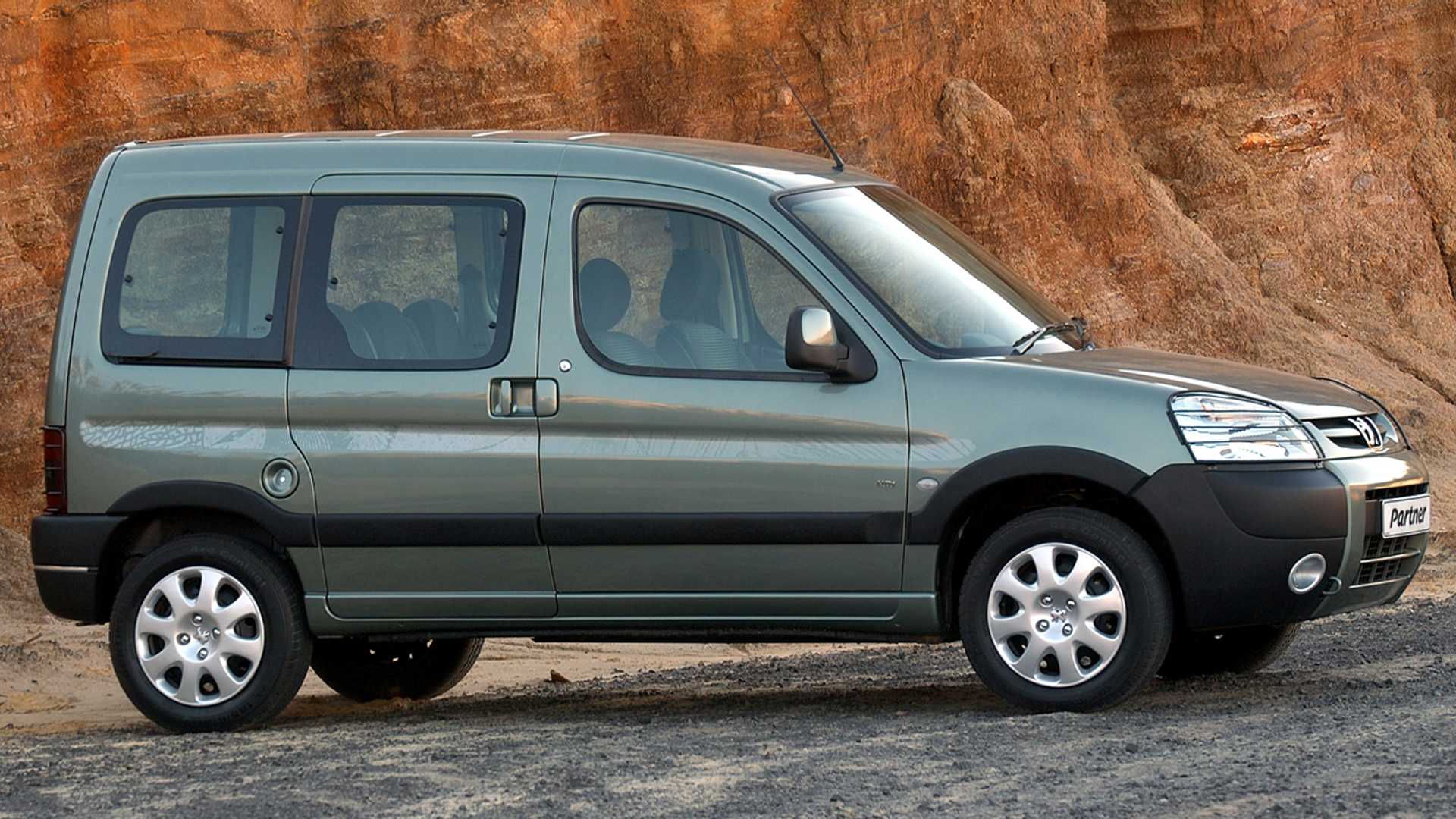El Peugeot Partner original sigue a la venta. ¿Cuáles son las ...